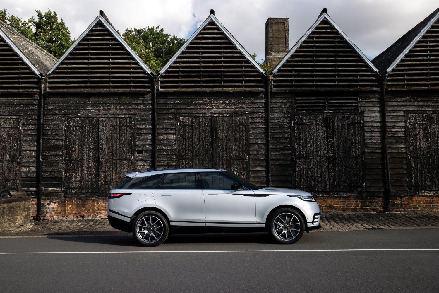 Land Rover Range Rover Velar (facelift 2020) 3.0 D300 (300 Hp) AWD ...